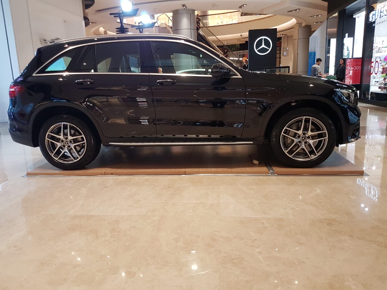 93388532-3354-4c6f-91ce-b77a1c62f4ee | Dealer Mercedes Benz Indonesia