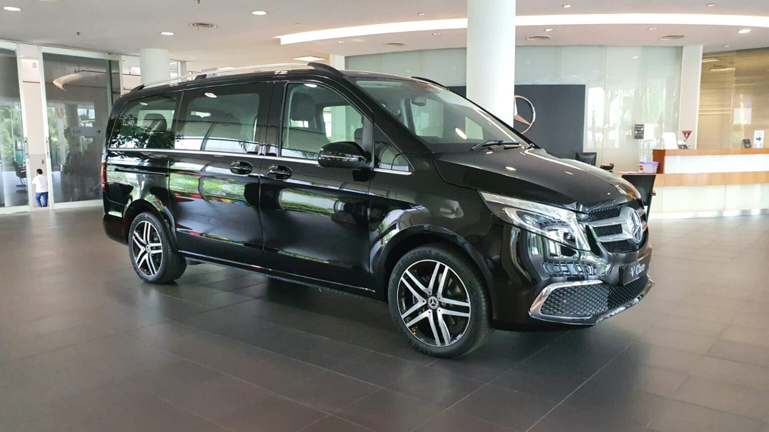 Mercedes V250 Class Lombardi Terbaru Indonesia
